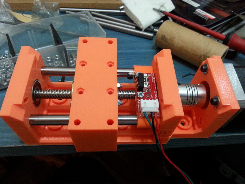 Short printable linear axe - Pinshape