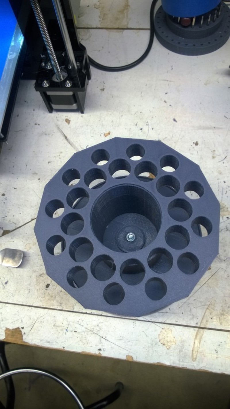 Tool Carousel Remix V_2 with rotating base - Pinshape