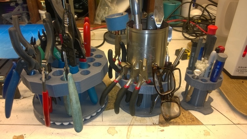 Tool Carousel Remix V_2 with rotating base - Pinshape