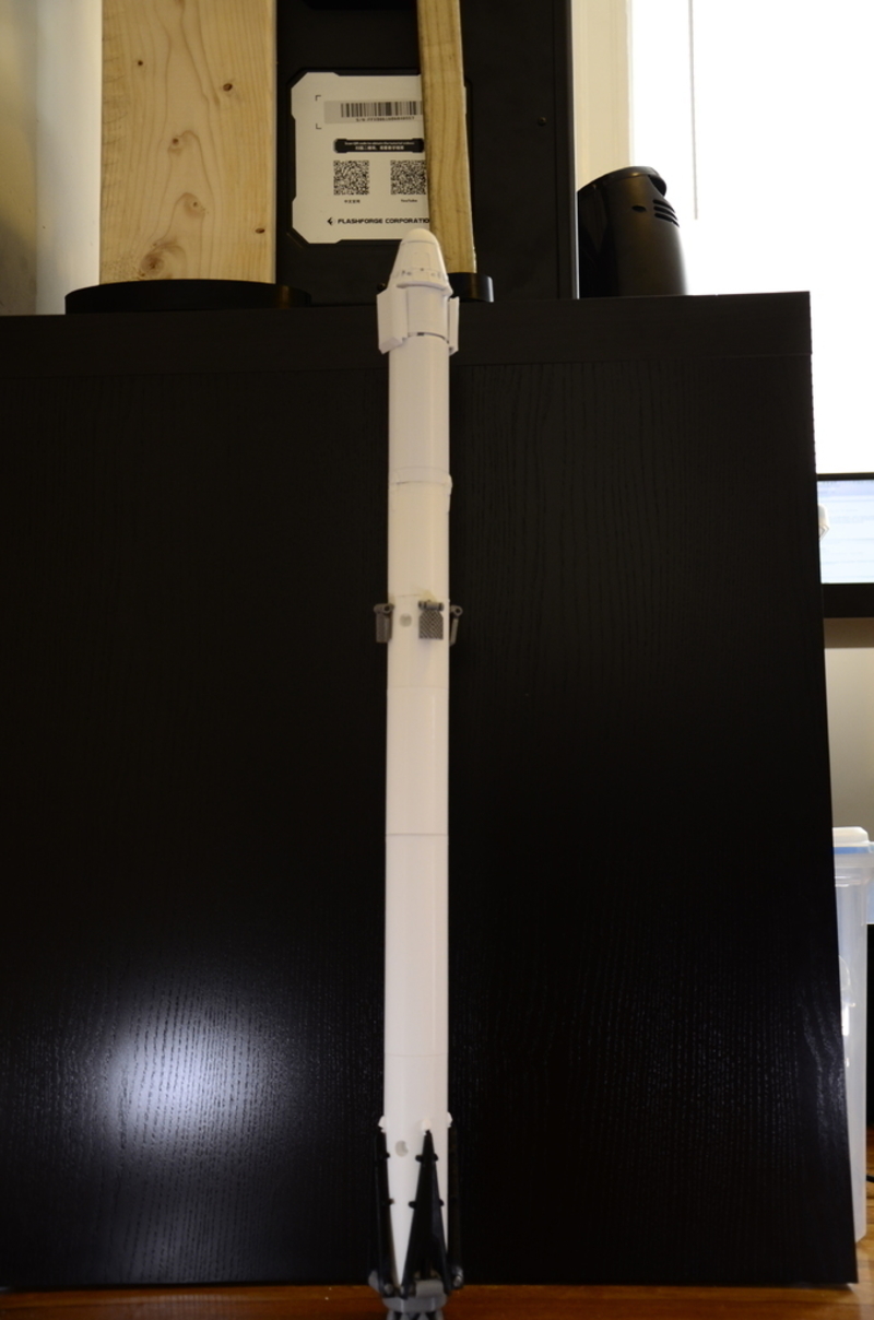 SpaceX Falcon 9 Model Kit - Pinshape