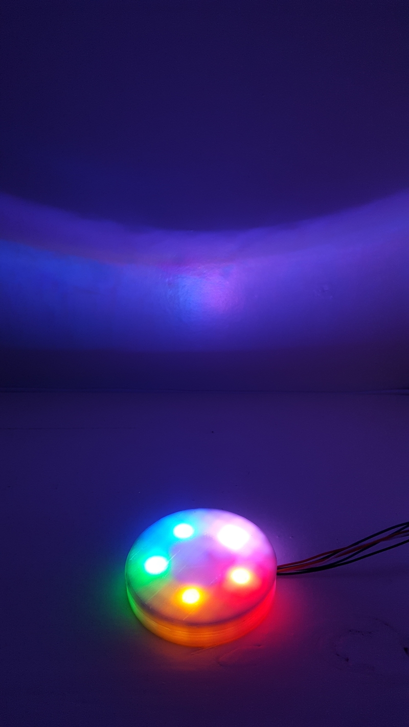 Simple LED Base for lamp shades - Pinshape