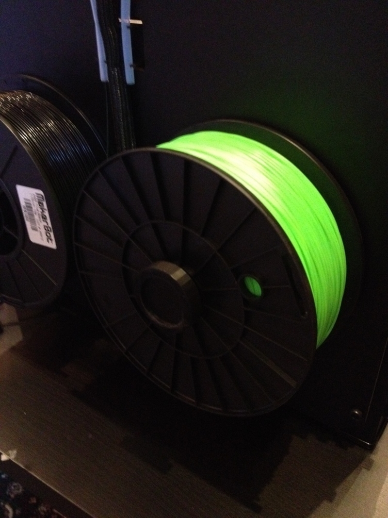 1.5" Diameter Hole Filament Holder - Pinshape