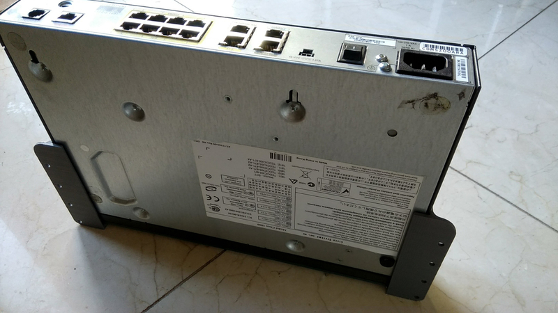 Cisco router 1800 series wall mount - Pinshape
