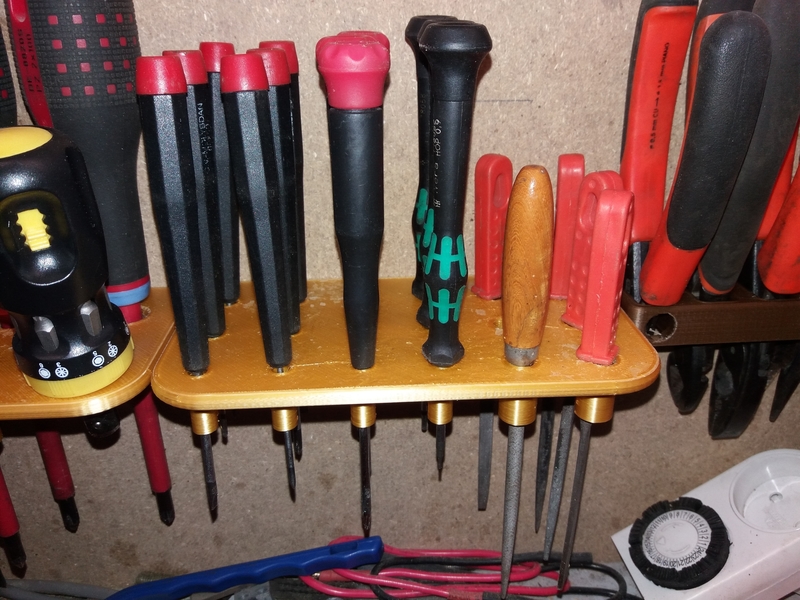 Screwdriver wall mount - Pinshape