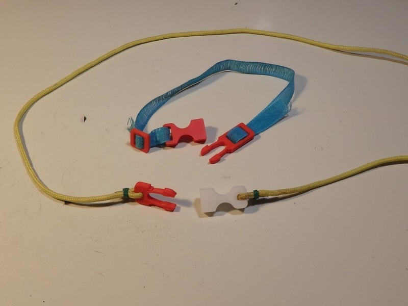 Powerful small belt buckle / snap clicp - Pinshape