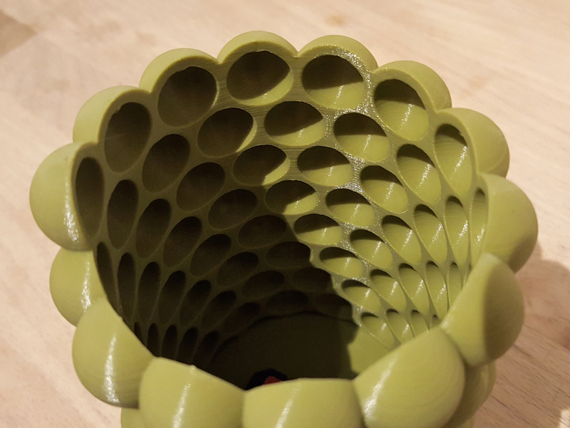 Customizable Sphere Tube / Cup - Pinshape