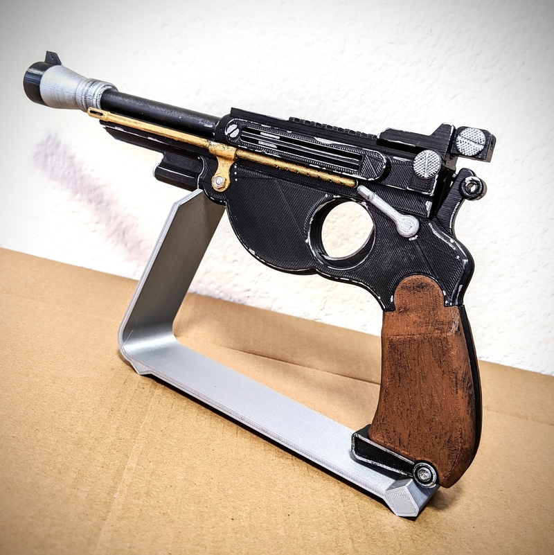 THE MANDALORIAN / DELUXE BLASTER 3D MODEL KIT W DISPLAY BASE - Pinshape