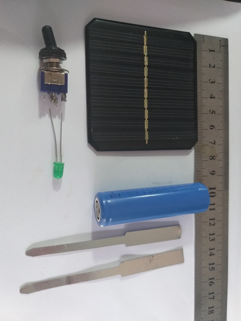 SOLAR RECHARGEABLE DUMMY -TWIN- LED FLASHER HOUSING - Pinshape