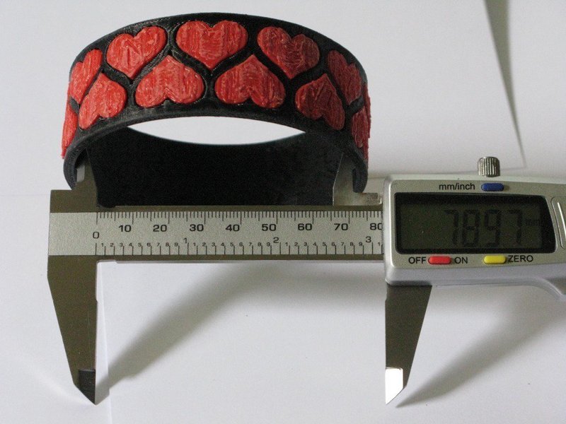 Bezier Heart Bracelet in OpenScad - Pinshape