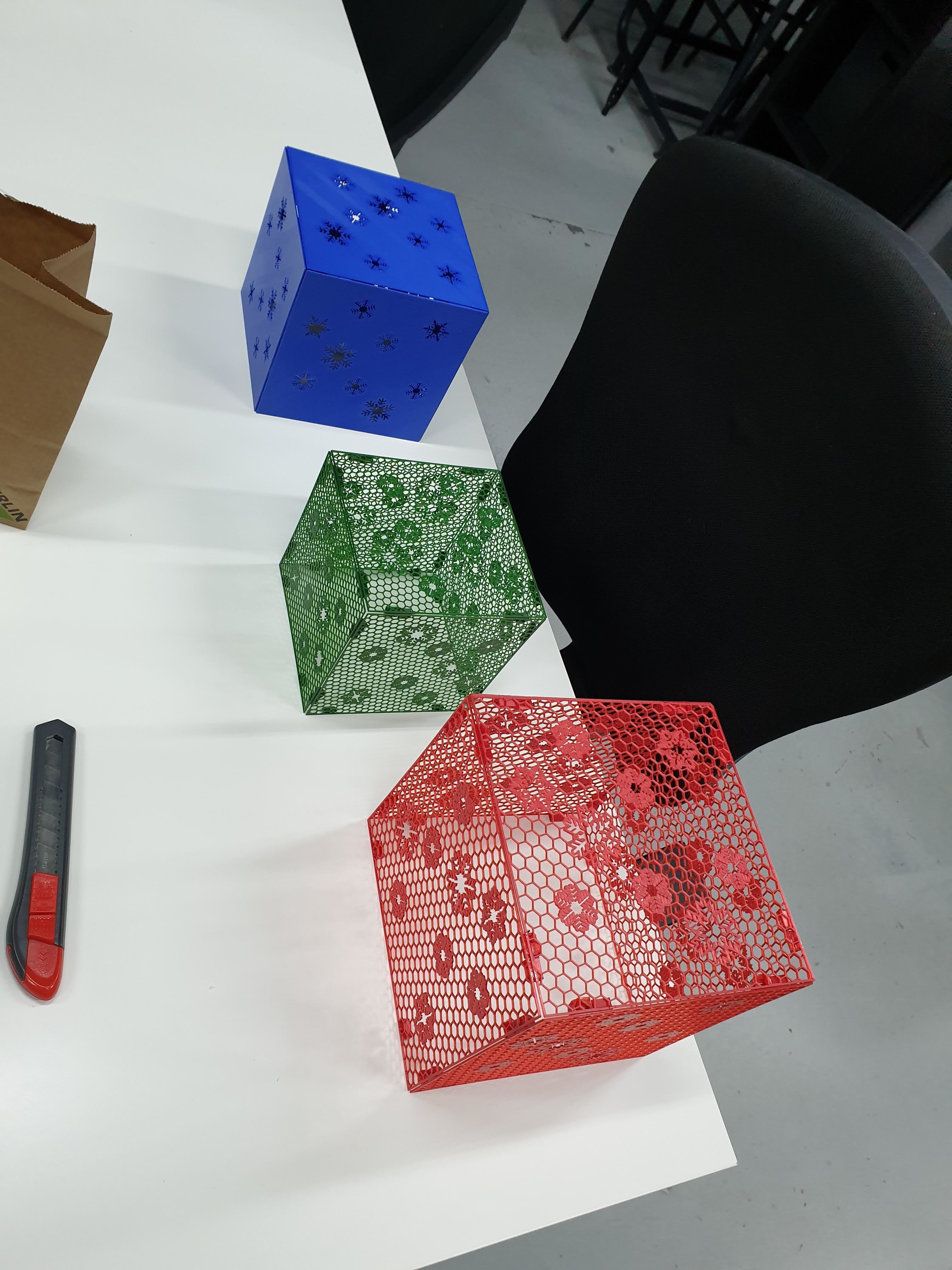 Snowflake plyllium Cube selling Box