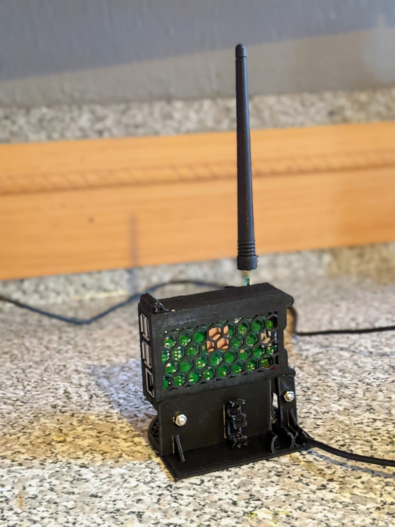 Pi-Star Raspberry Pi 3B (and similar) enclosure with stand - Pinshape