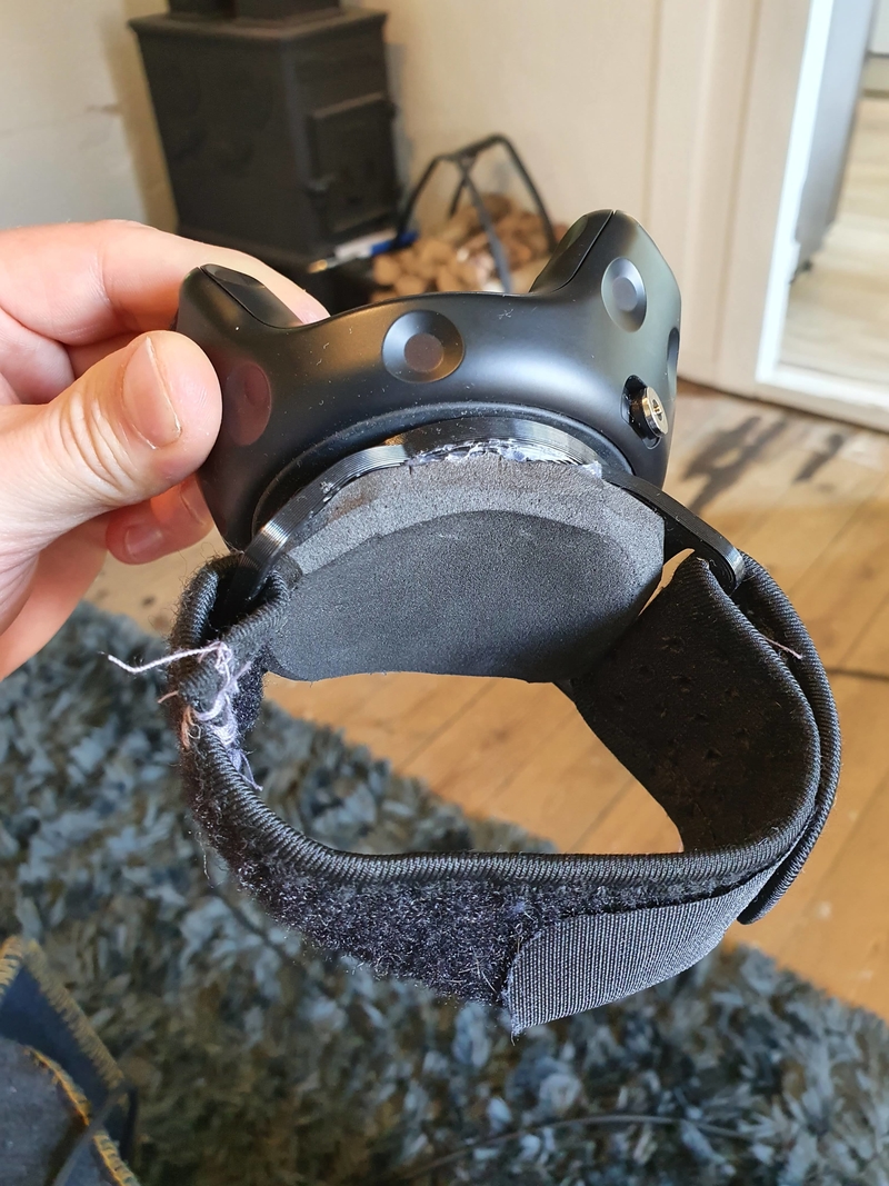 VR Tracker Mount - Pinshape