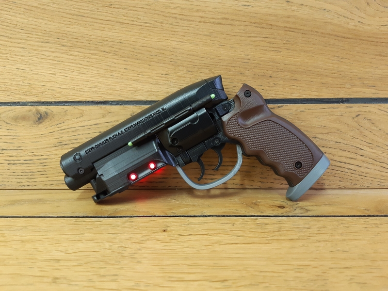 Deckard's Pistol - Blade Runner - Printable model - STL files - Pinshape