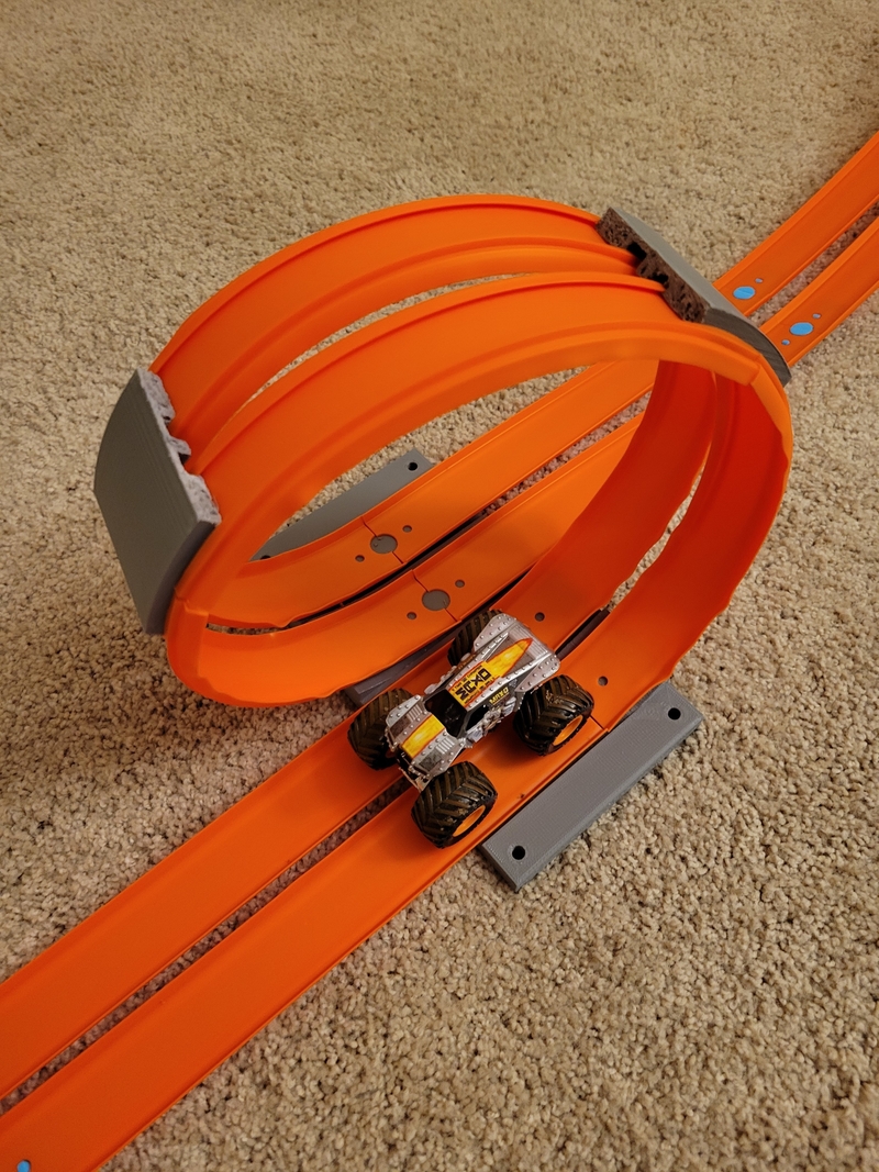 Two-Track Loop for Hot Wheels Cars and Monster Trucks - Pinshape