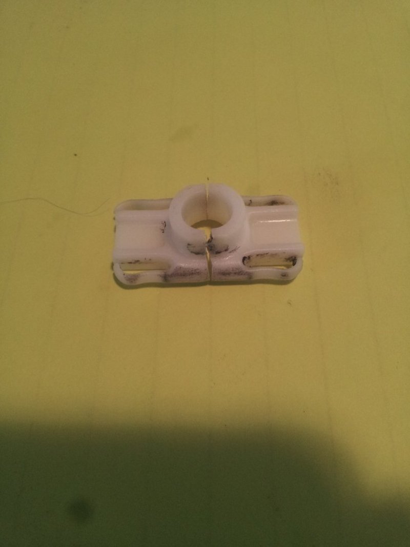Dodge Sprinter, window lift rail, guide clip - Pinshape