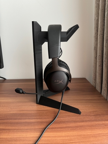 3D Printed Headset holder/ headphone stand by budahazi_design | Pinshape
