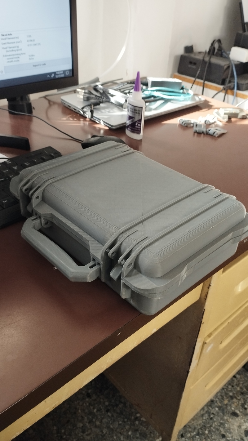 FULLY 3D PRINTABLE HARDCASE - Pinshape